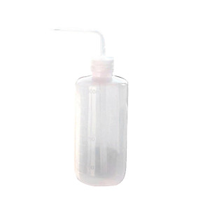 ulafbwur Wash Squirt Squeeze Bottle 250/500ml Curved Spout Plastic Watering Can Squirt Squeeze Spray Bottle for Home Office Sprinkling Can 250ml Bottle