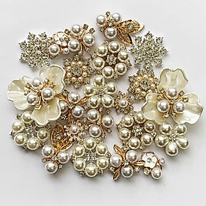 Qililandiy 22 Pieces Pearl Rhinestone Buttons Rhinestone Faux Pearl Embellishments Pearl Brooch Alloy Floral Charms Pendants for Jewelry Making
