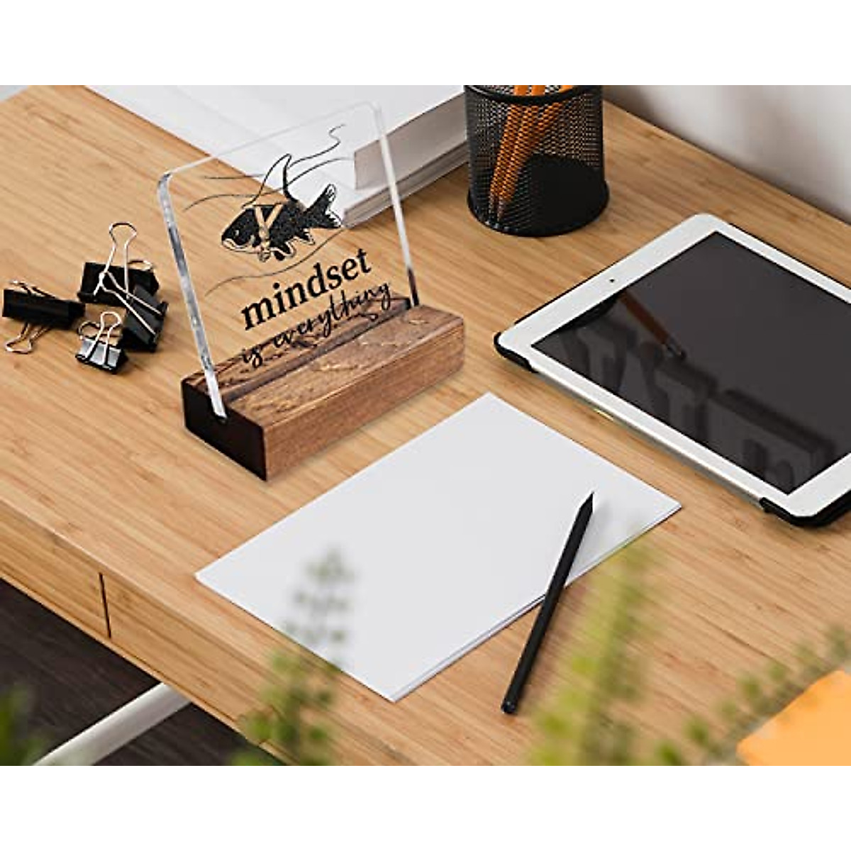 Mindset is Everything Inspirational Desk Decor, Motivational Black Decorative Signs with Wooden Base, Gifts for Student Coworkers Friends, Positive Quotes Sign for Home Office