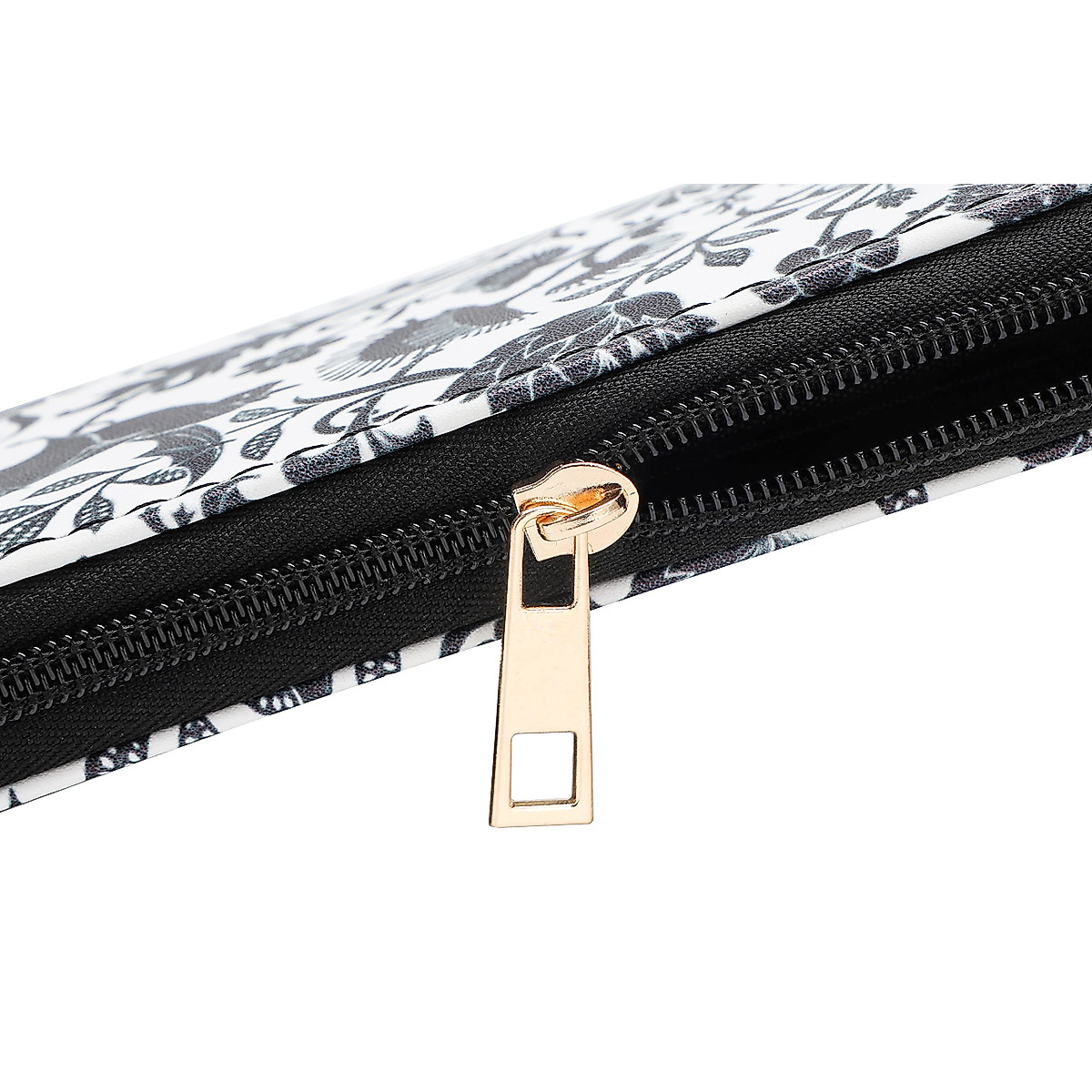 Wytidian Skull Wallets for Women, Zip Around Goth Wallet Large Capacity Phone Case Long Purse Credit Card Clutch for Women Ladies Girls (Goth Bat)