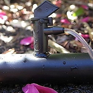 100 Pack 1 GPH Flag Irrigation Dripper Emitter 4L/H Garden Irrigation Drip Emitters Irrigation Emitter Flag Dripper Drip Irrigation Connect 4mm/7mm Hose for Home Garden Trees Herbs (Black)