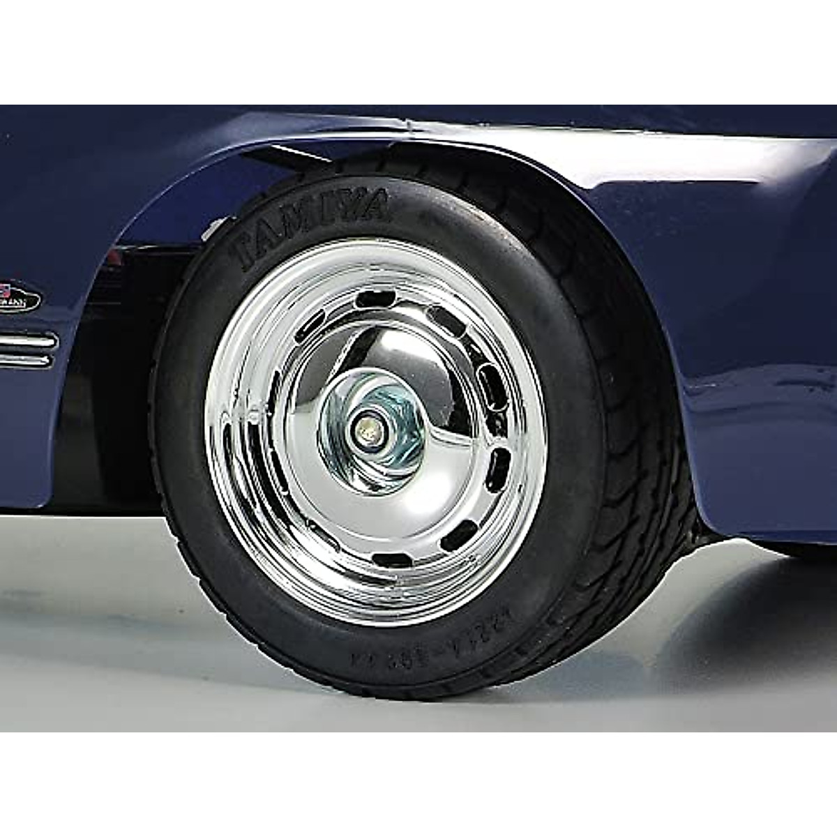 TAMIYA 58677 Volkswagen 1:10 VW Karmann GHIA (M-06L), Remote Controlled Car, RC Vehicle, Model Building, Hobby Crafts