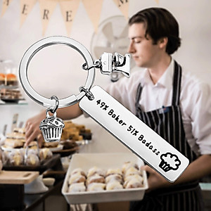 WSNANG Funny Baker Gift 49% Baker 51% Badass Keychain Cupcake Charm Jewelry Pastry Chef Gift Culinary School Graduation Gift Bake Lover Gift (Baker keychain)