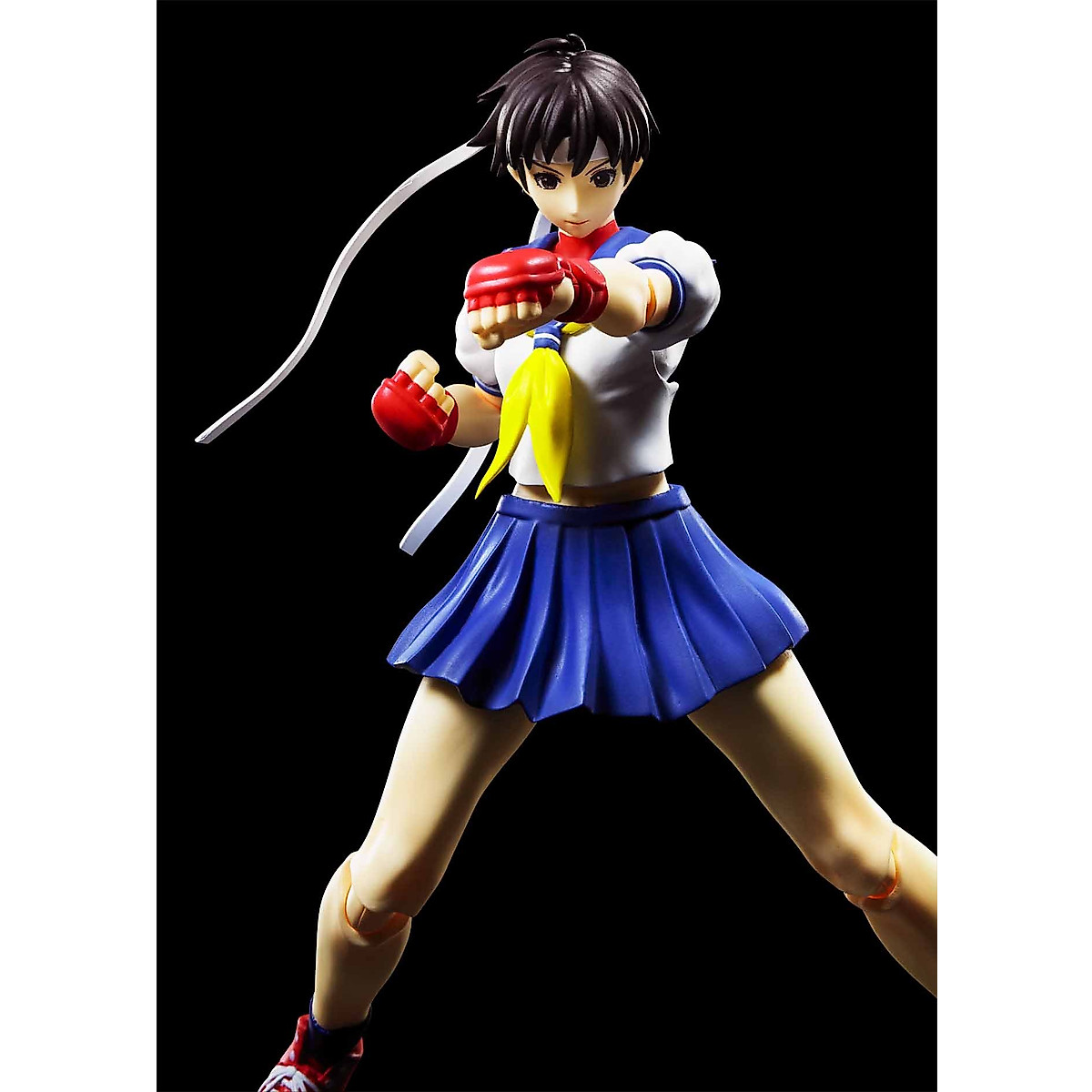 Bandai Tamashii Nations S.H.Figuarts Sakura Kasugano "Street Fighter" Action Figure, Multi-colored, 8" (BAN23895)