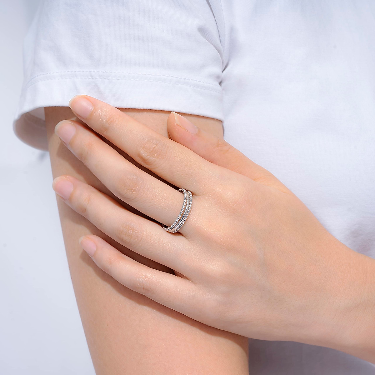 Amazon Essentials Rhodium Plated Sterling Silver Stacking Ring Set of 3 Size 9, Silver