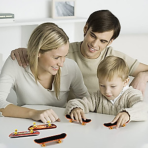 Alminionary 5pcs Finger Skateboards for Kids, Mini Skateboard Starter Kit for Finger Skater Party Supplies Props Decor Novelty Toy Gift for Kids