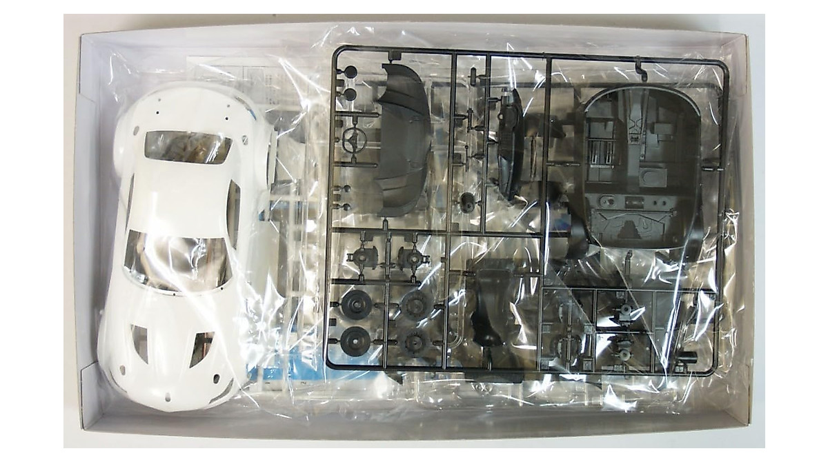 Fujimi BMW Z4 GT3 2012 Model Kit - Detailed 1/24 Scale Car