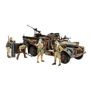 Tamiya 300032407 - 1:35 Scale British LRDG Command Car with 7 Figures