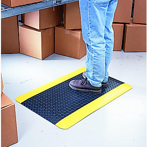 Wearwell UltraSoft Diamond-Plate SpongeCote Mat - Black/Yellow. Anti-Fatigue Workstation Mat. 2' W x 3' L x 15/16" Thickness. Nitricell Sponge. Pre-Beveled Edge. For Industrial Use (414.1516x2x3BYL)