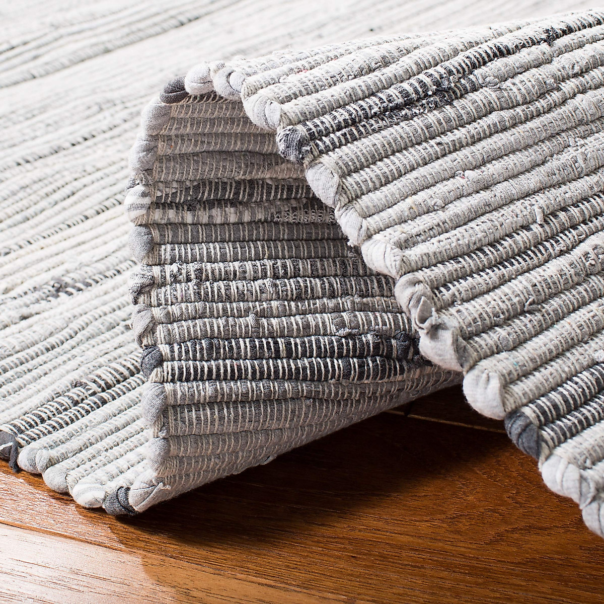 SAFAVIEH Rag Rug Collection Area Rug - 5' x 8', Grey, Handmade Boho Stripe Cotton, Ideal for High Traffic Areas in Living Room, Bedroom (RAR121A)