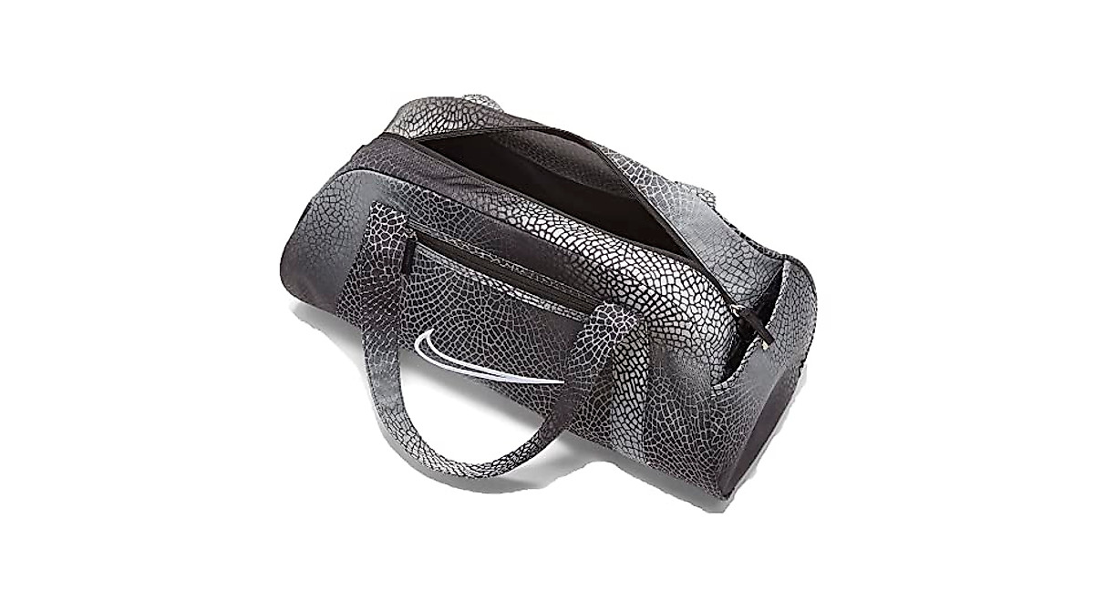 Nike Gym Club Women’s Training Duffel Bag – Spacious & Versatile