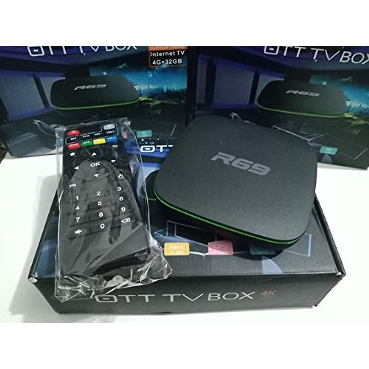 Difcuy 4K Ultra HD TV Box,R69 1+8G/2+16G HD 4K 2.4GHz WiFi S905W Quad Core Cortex-A53 3D 4K/2K Output Smart Home TV Set Top Box for Android 7.1,US Plug 1+8g