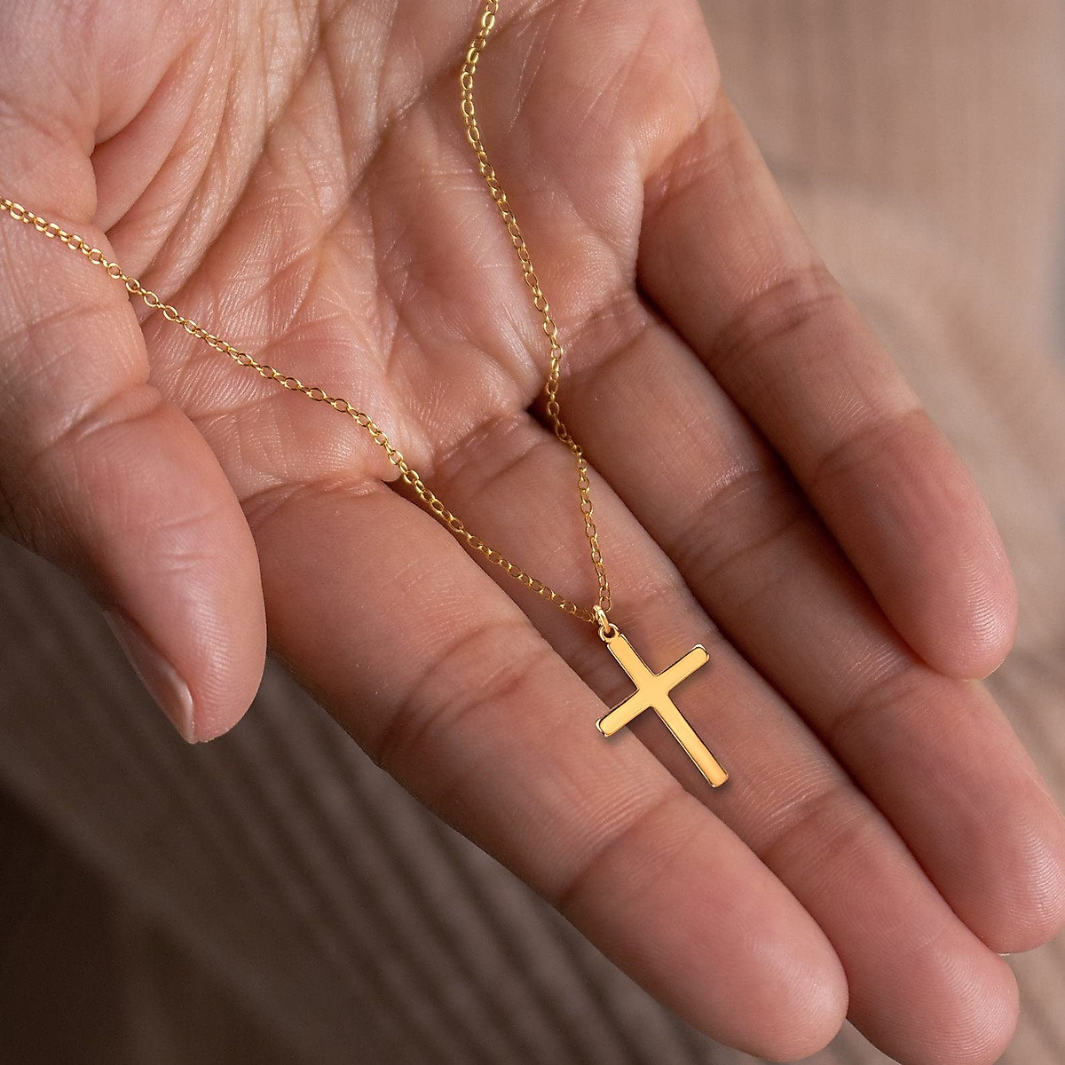 Moodear Cross Necklace for Women - Dainty 14K Gold Plated Cross Pendant Simple Necklaces Fashion