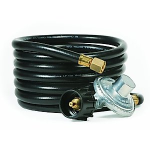 Camco Low Pressure Gas Regulator with 12' Hose 70,000 BTUs/Hr Simple and Quick Install - Use with Low Pressure Gas Fired Heaters (57721)