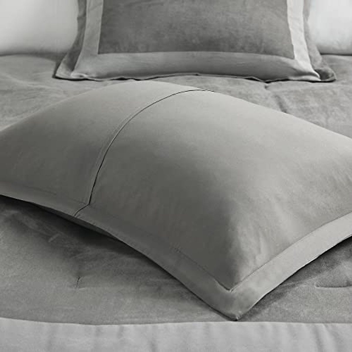 Madison Park Darcey Cozy Comforter Set, Faux Suede, Deluxe Hotel Styling All Season Down Alternative Bedding Matching Shams, Decorative Pillow, Full/Queen(90 in x 90 in), Border Grey 4 Piece