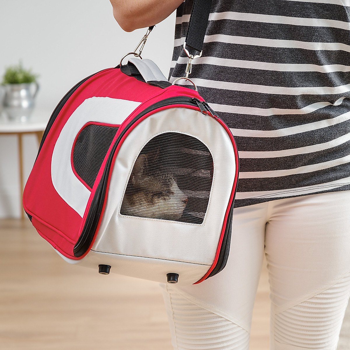 IRIS USA Large Soft Sided Carrier with Shoulder Strap, Sturdy Collapsible Water Resistant Cat Dog Pet Carrier with Padded Bottom and Top Handle for Travel Road Trip, Red