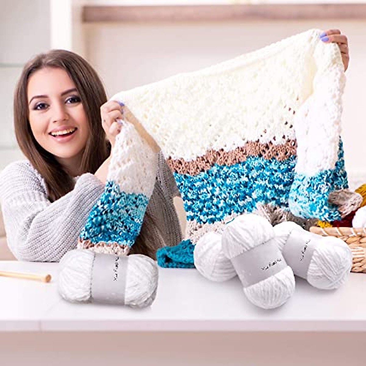 3 Rolls Velvet Yarn White Baby Velvet Yarn Craft Yarn for Knitting Yarn for Crochet Blanket Rug Clothes Knitting Project, 180 Meter and 100 Gram for Each (White)