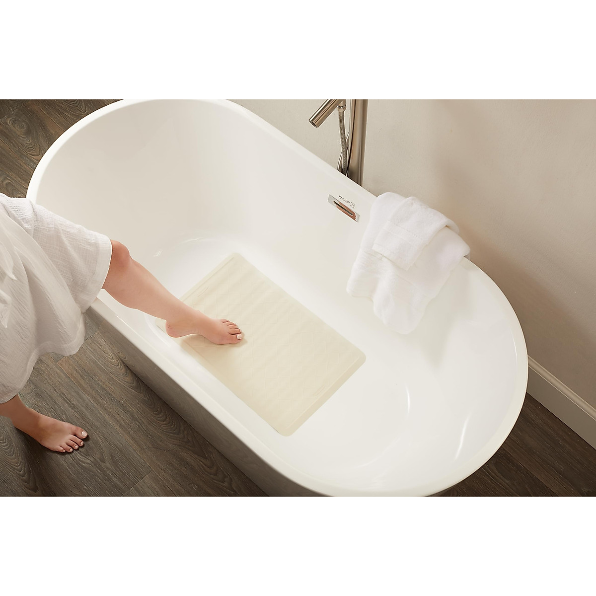 Rubbermaid Commercial Products Safti-Grip Bath and Shower Mat, Medium, White, Non-Slip for Tub
