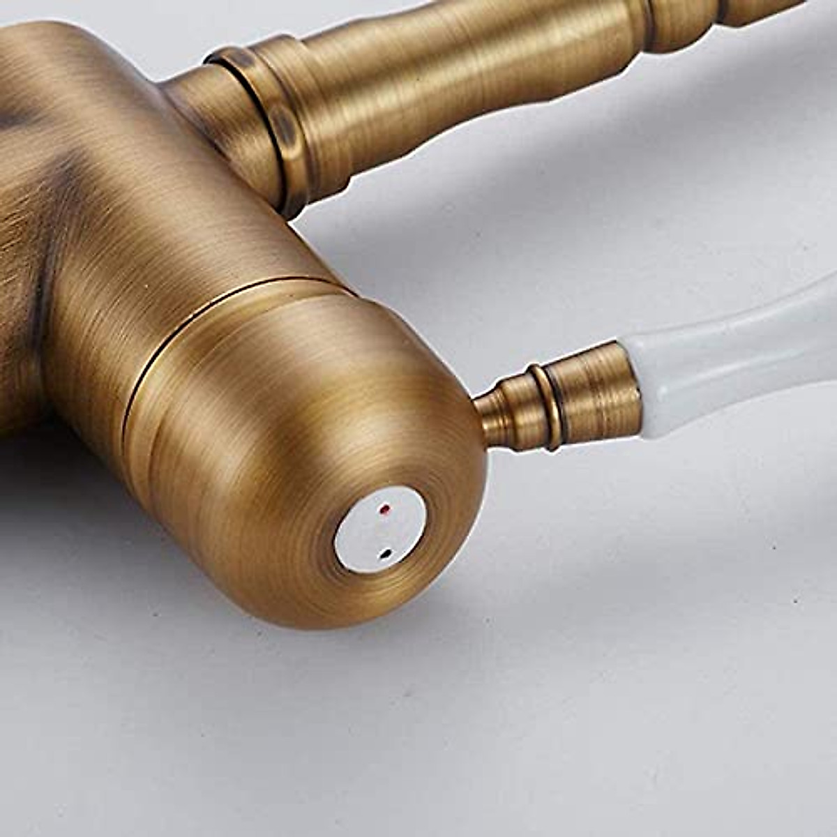 Kitchen Rotatable Washing Pool Hot and Cold Water Mixer Tap Antique Copper Drawing Sink Tap with Ceramics Handle Bathroom WC Bath Wash Basin Faucet
