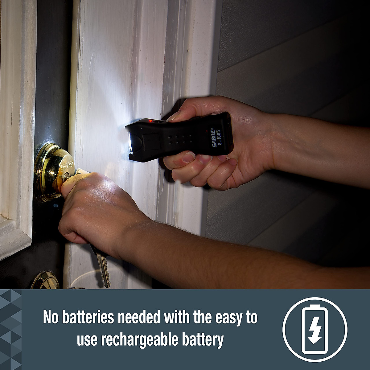 SABRE Realtree Edge 2-in-1 Stun Gun with Flashlight & Belt Holster, Emits 1.60 Powerful Pain Inducing Microcoulombs (µC) Charge, 120 Lumen LED Flashlight, Rubberized Grip, Compact Design,Rechargeable