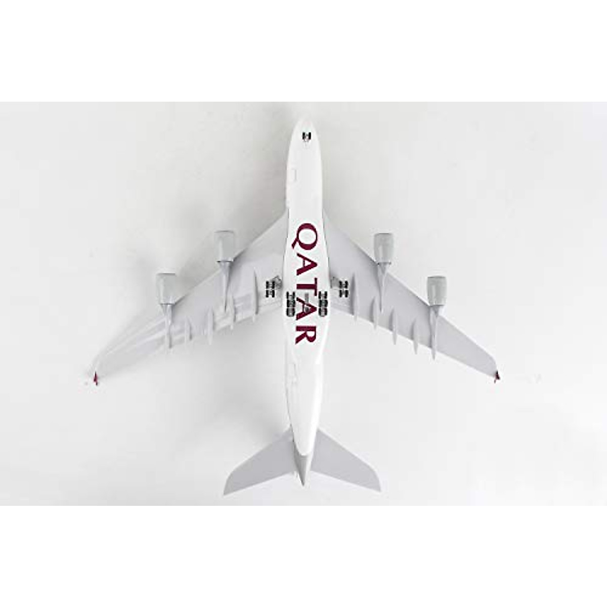 Daron SkyMarks Qatar A380 1/200 w/Gear (SKR1062)