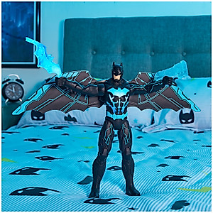 DC Comics Batman Bat-Tech 12-inch Deluxe Action Figure with Expanding Wings, Lights and Over 20 Sounds, Kids Toys for Boys
