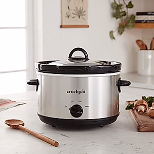 Crock-Pot SCR503SP 5-Quart Smudgeproof Round Manual Slow Cooker with Dipper, Silver