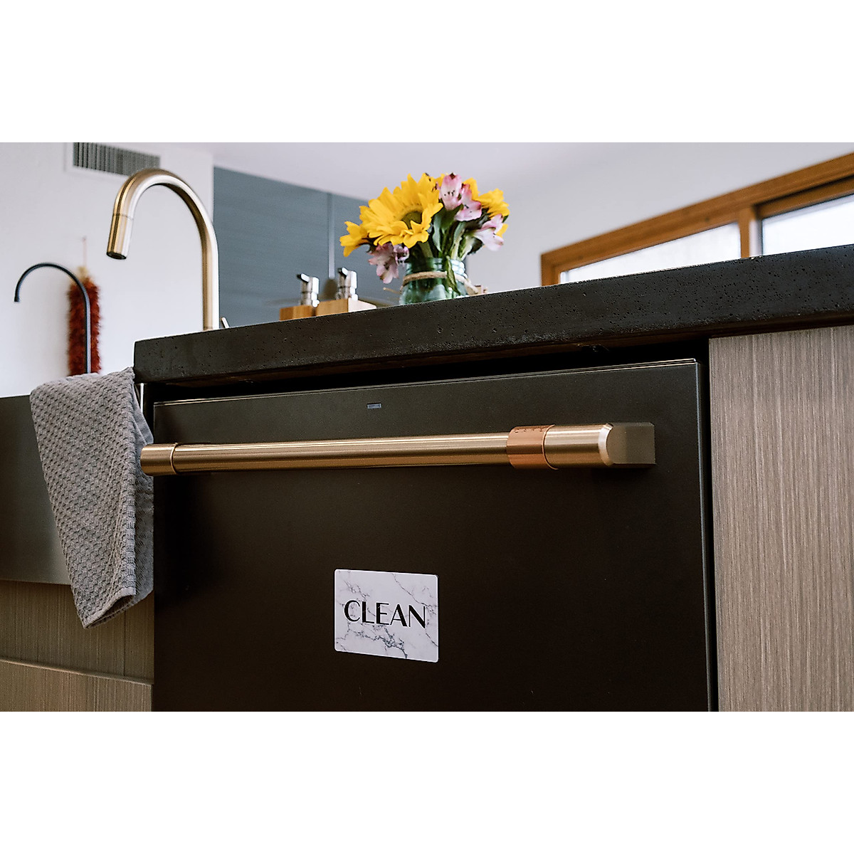 Dirty Clean Dishwasher Magnet, Strong Clean Dirty Magnet for Dishwasher, Reversible Dishwasher Clean Dirty Magnet Sign, Bonus Magnetic Plate, Kitchen Flip Indicator (Black and White Granite)