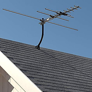 Amazon Basics HDTV Digital Outdoor TV Antenna with Mounting Pole