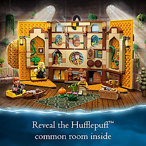 LEGO Harry Potter Hufflepuff House Banner 76412 Hogwarts Castle Common Room, Wall Decoration, Building Set with 3 Minifigures and Mandrake, Collectible Harry Potter Toy, Gift Idea for Boys Girls Kids