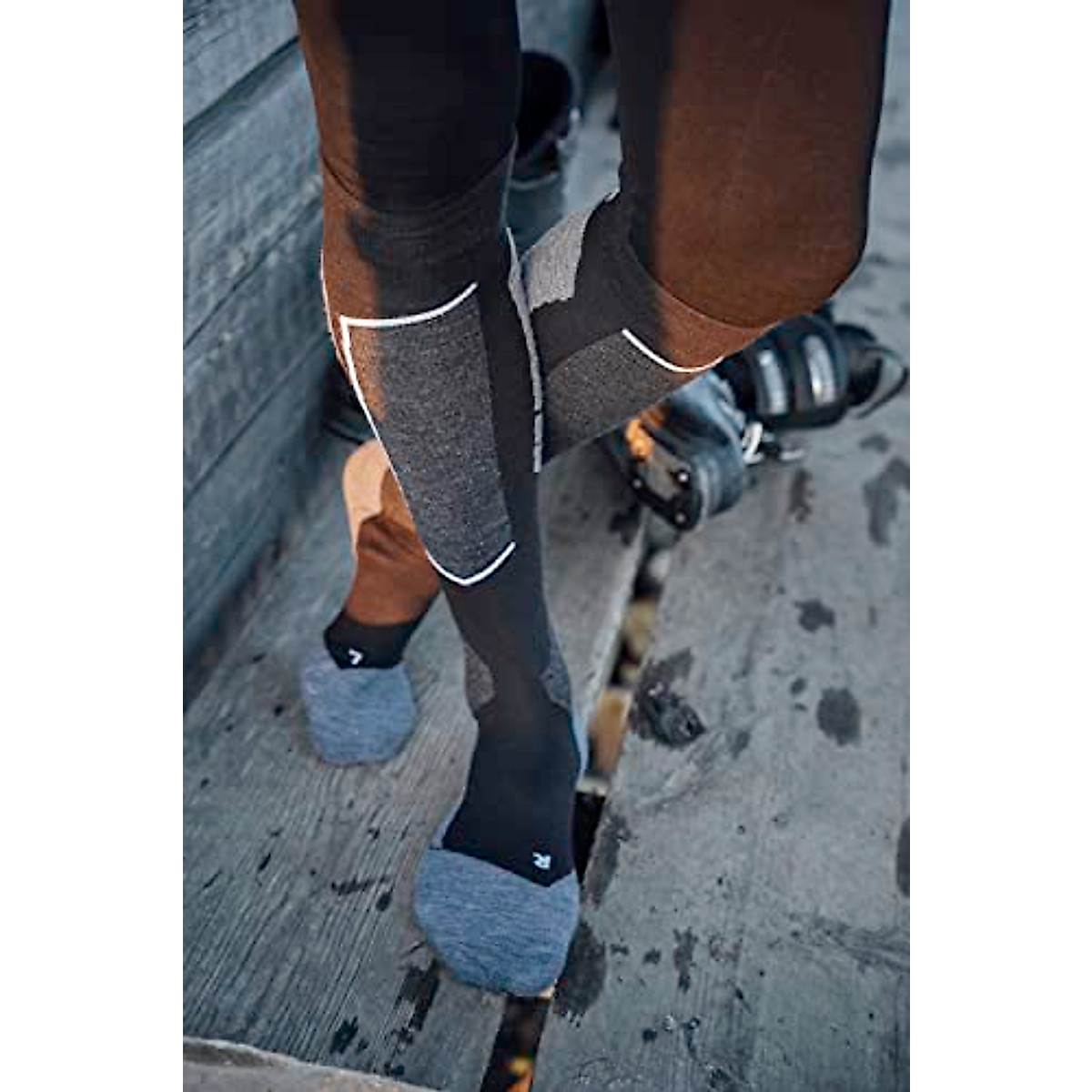 FALKE Men's SK4 Ski Socks, Merino Wool, Knee High, Light Cushion, Breathable Quick Dry, Winter Athletic Sock, Blue (Olympic 6940), 10.5-11.5, 1 Pair