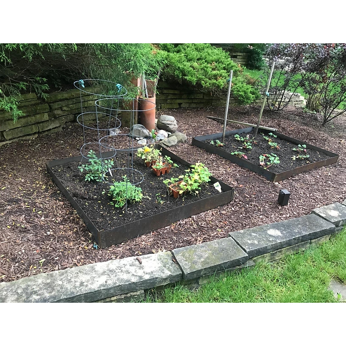 Benmachu 4 Pack 90°Connector Clips, 10" Corner Clips Height Cor-Ten Metal Stakes for 6 & 8 inch Tall Steel Landscape Edging,Black