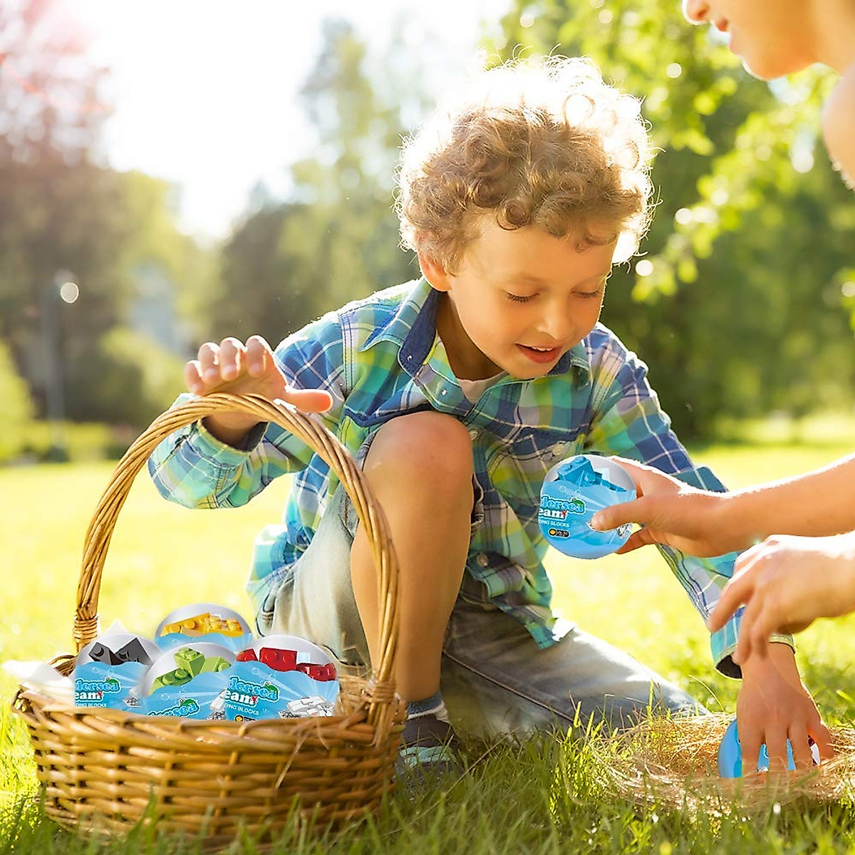 12Pcs PreFilled Easter Eggs with Sea Ocean Animals Building Blocks, Egg Surprise Toys for Easter Basket Stuffers, Easter Egg Hunt, Easter Basket Filler, Easter Party Favors Classroom Prize Toys