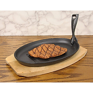 Ebros Personal Size 10.5" By 7" Enamel Coated Cast Iron Sizzling Fajita Skillet Ridged Japanese Steak Plate With Handle and Wood Base For Restaurant Home Kitchen Cooking Pan Grilling Meats Seafood