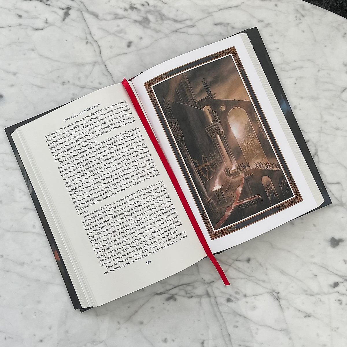 The Fall of Númenor: And Other Tales from the Second Age of Middle-earth