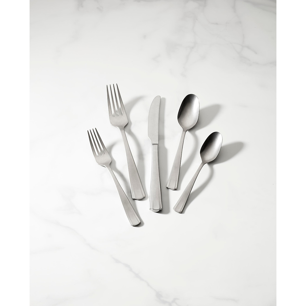 Lenox French Perle Scallop Piece Flatware Set, 65 Count, Metallic