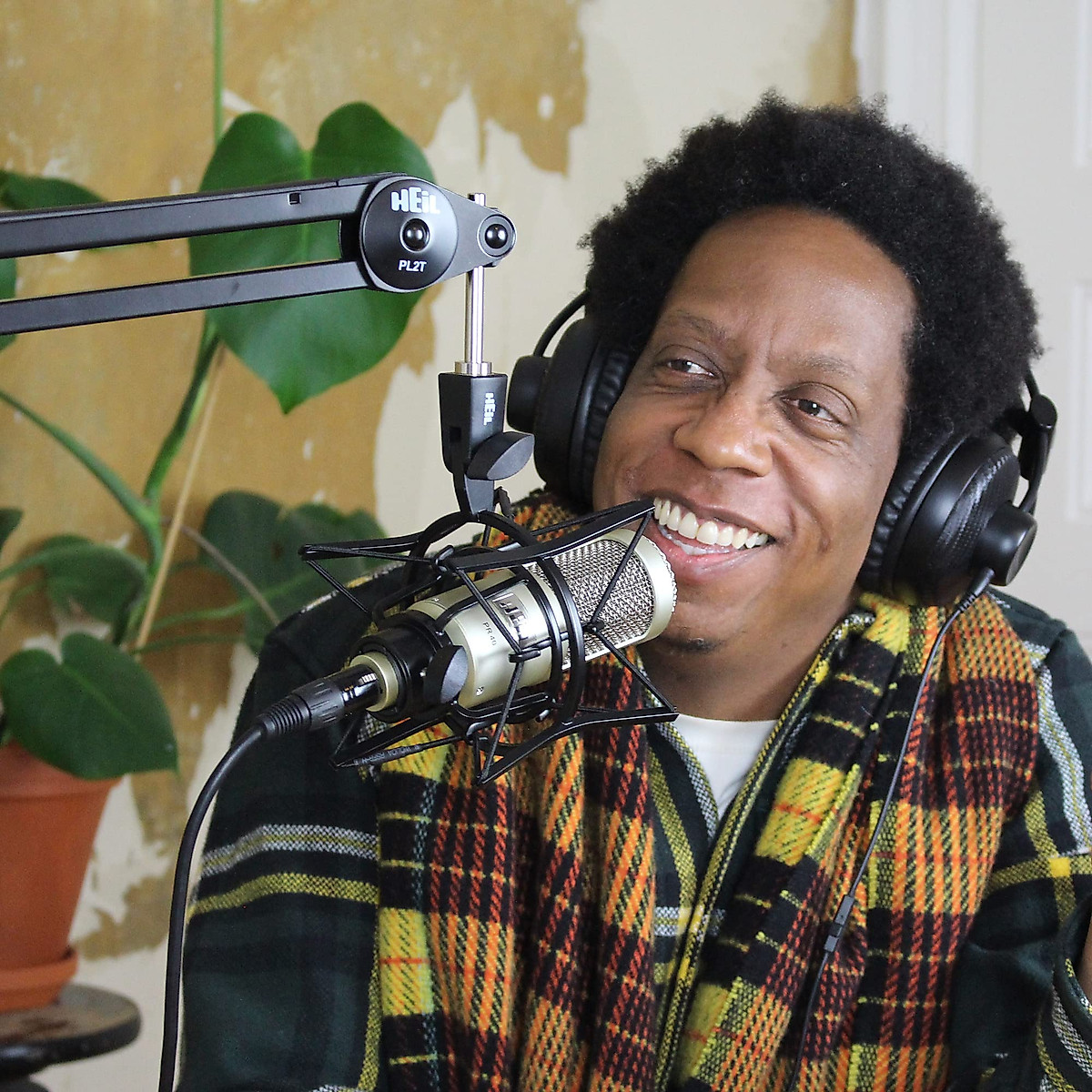 Heil PL 2T Fully Articulating, Professional-Quality Microphone Boom Arm for Video Podcasting, Broadcasting, Voiceover, At-Home, In-Studio Applications