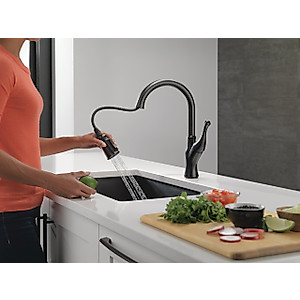 Delta Faucet Ophelia Matte Black Kitchen Faucet Black, Kitchen Faucets with Pull Down Sprayer, Kitchen Sink Faucet, Faucet for Kitchen Sink, Magnetic Docking Spray Head, Matte Black 19888Z-BL-DST