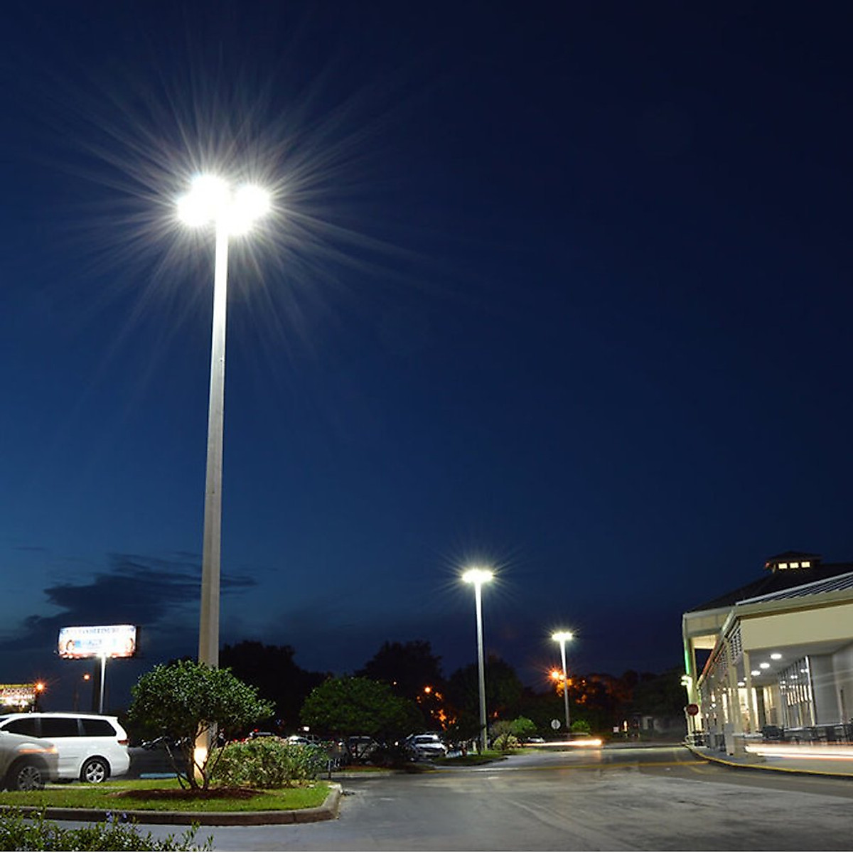 1000LED LED Shoebox Pole Light, 60W (200W Eq.) 8,765Lm, AC110-277V, Arm Mount, Daylight White 5000K, LED Parking Lot Light Outdoor Area Light