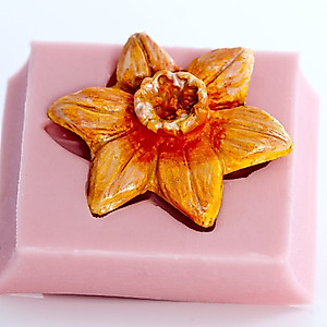 Daffodil Flower Silicone Mold Food Safe Fondant, Chocolate, Candy, Resin, Polymer Clay, Jewelry, Craft Mold. Flexible and easy to use.