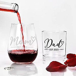 Modwnfy Mom & Dad Est 2023 Stemless Wine Glass and Whiskey Glass Set, New Parents Gift for Christmas Baby Shower Mother's Day Father's Day Anniversary, New Mom New Dad Gift for Daily Use