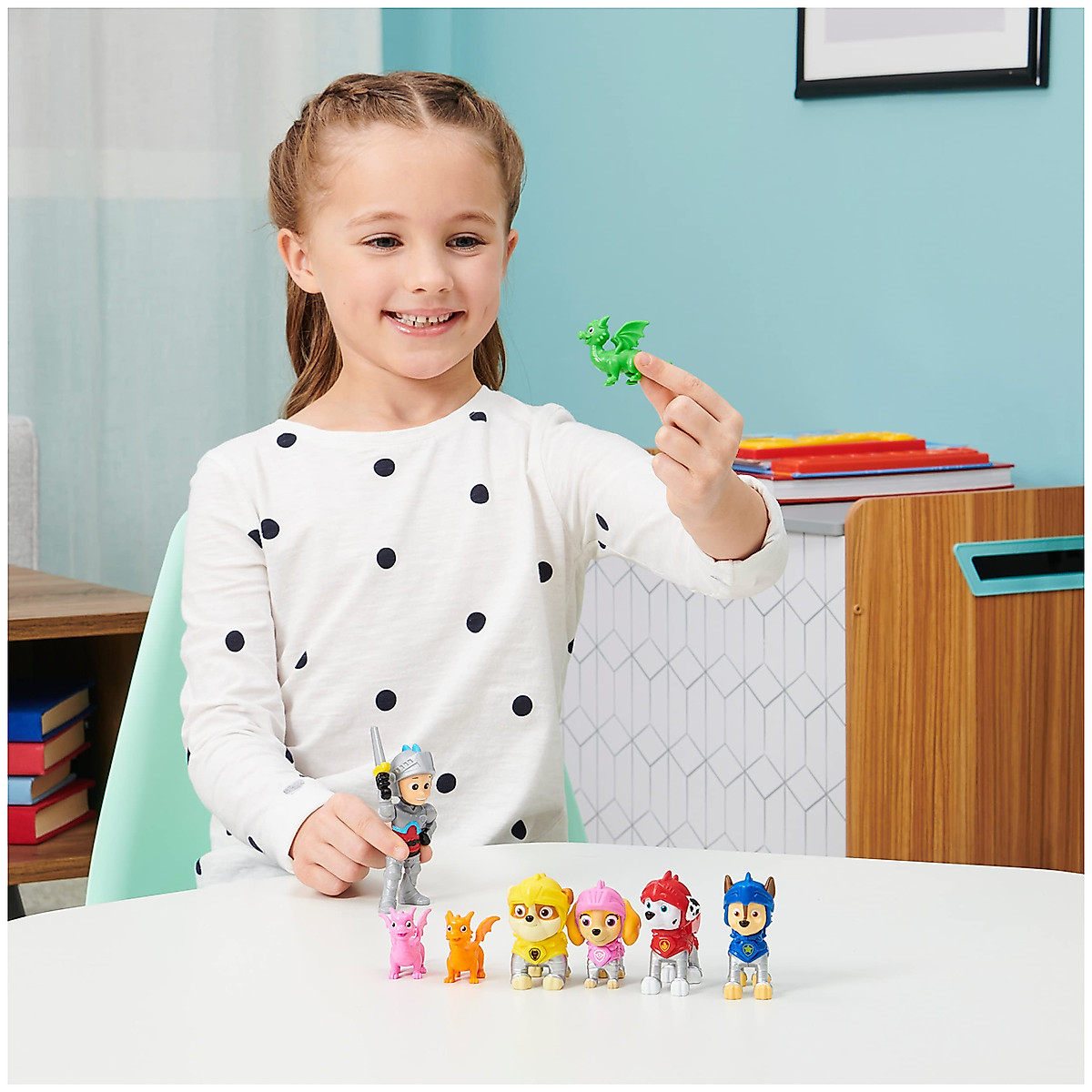 Paw Patrol, Rescue Knights Ryder and Pups Figure Gift Pack with 8 Toy Figures, Kids Toys for Ages 3 and up