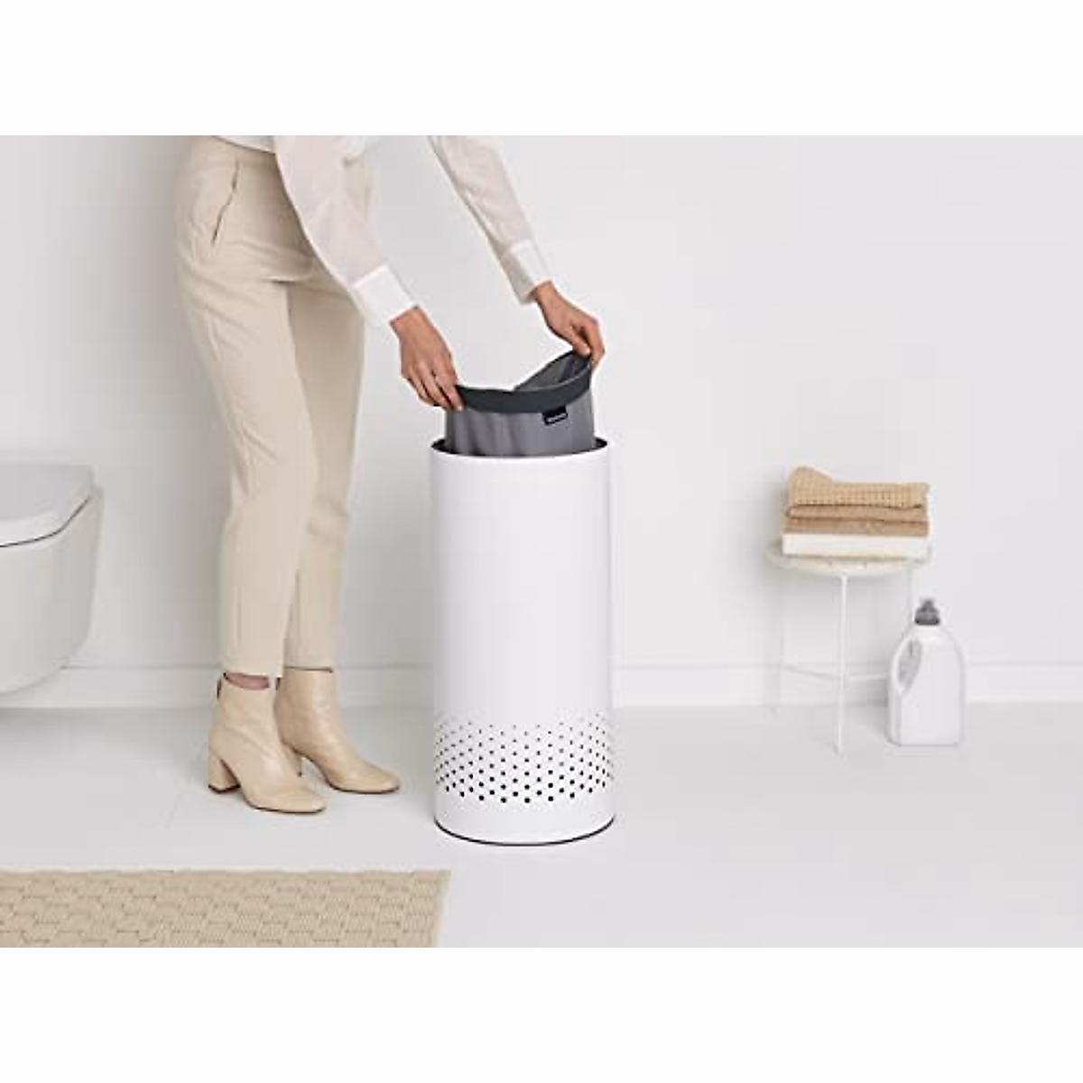 BrBrabantia - Laundry Hamper - with Plastic Lid - Ventilation Holes - Corrosion Resistant Materials - Hygienic - Discrete - Laundry Basket - Bathroom - with Small Hole - White - 35L