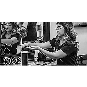 Woodlee’s by Men’s Ultimate Grooming – All In One Conditioning Lotion - Men’s Leave In Conditioner - Hair & Body Moisturizer – Shave And After Shave Lotion - Infused With Coconut Oil & Tea Tree Oil - Non Greasy (32 oz)