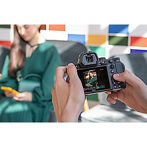 Nikon Z5 + Z 24-50mm Mirrorless Camera Kit (273-point Hybrid AF, 5-axis in-Body Optical Image stabilisation, 4K Movies, Dual Card Slots) VOA040K001