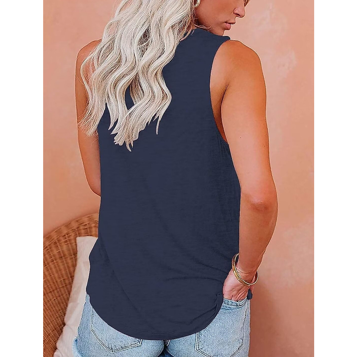 Bliwov Womens Fashion Tank Tops Crewneck Loose Fit Basic y2k Going Out Clothes Casual Summer Sleeveless Shirts for Women 2024 Blue