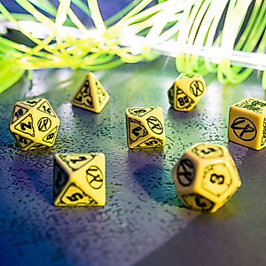 Q-Workshop Cyberpunk Red Dice Set Danger Zone, Various