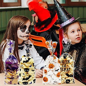 AouEtnay 120 Pcs Halloween Cellophane Treat Bags Candy Bags Halloween Goodie Bags with Tags Twist Ties for Goodie Cookie Candy Halloween Party Favor Supplies, 6 Styles