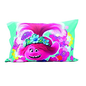 DreamWorks Trolls Troll Lotta Love Fitted Sheet & Pillow Case, Pink, Toddler (TRO263)