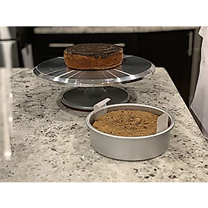 The Smart Baker - Perfect Parchment Paper - 9 inch Round Cake Pan Liner with Lift Tab. 24 Pre-Cut Baking Sheets. Greaseproof Non-Stick Baking Paper